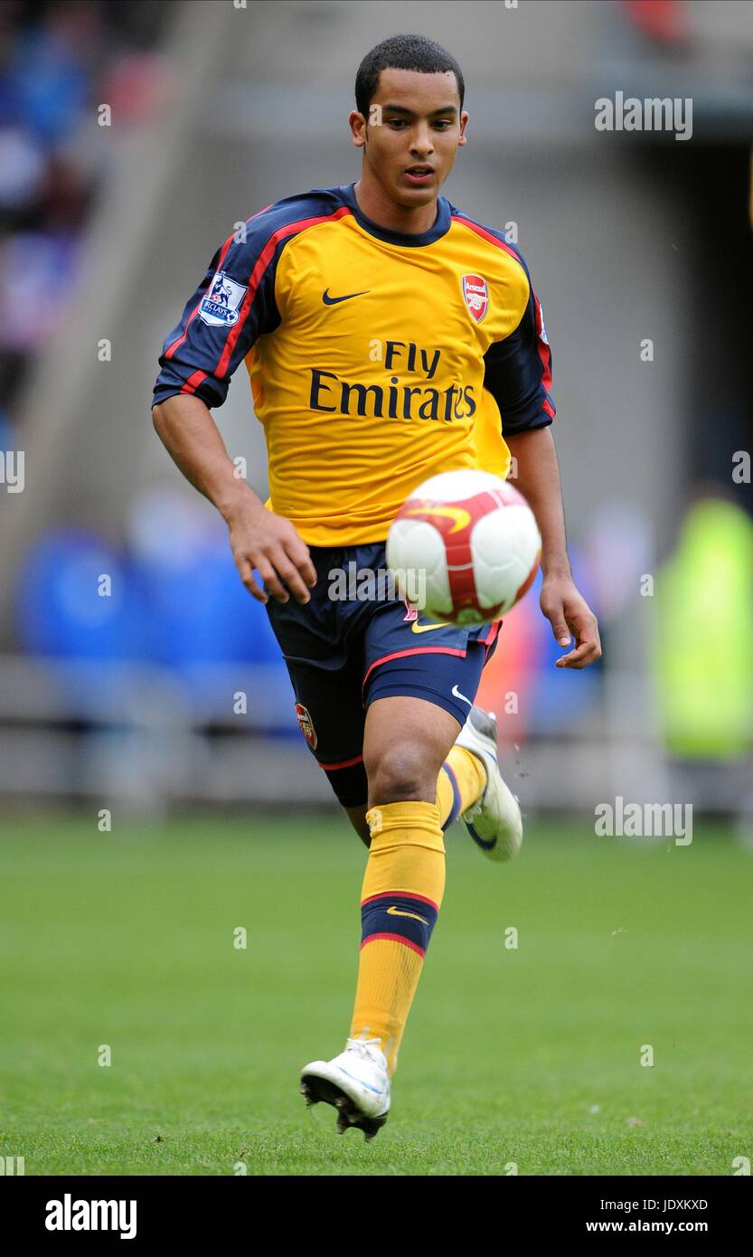 THEO WALCOTT ARSENAL FC STADIUM OF LIGHT SUNDERLAND ENGLAND 04 October ...