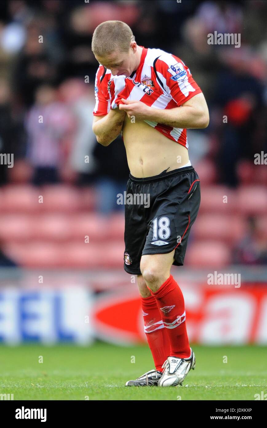GRANT LEADBITTER SUNDERLAND AFC STADIUM OF LIGHT SUNDERLAND ENGLAND 04 ...