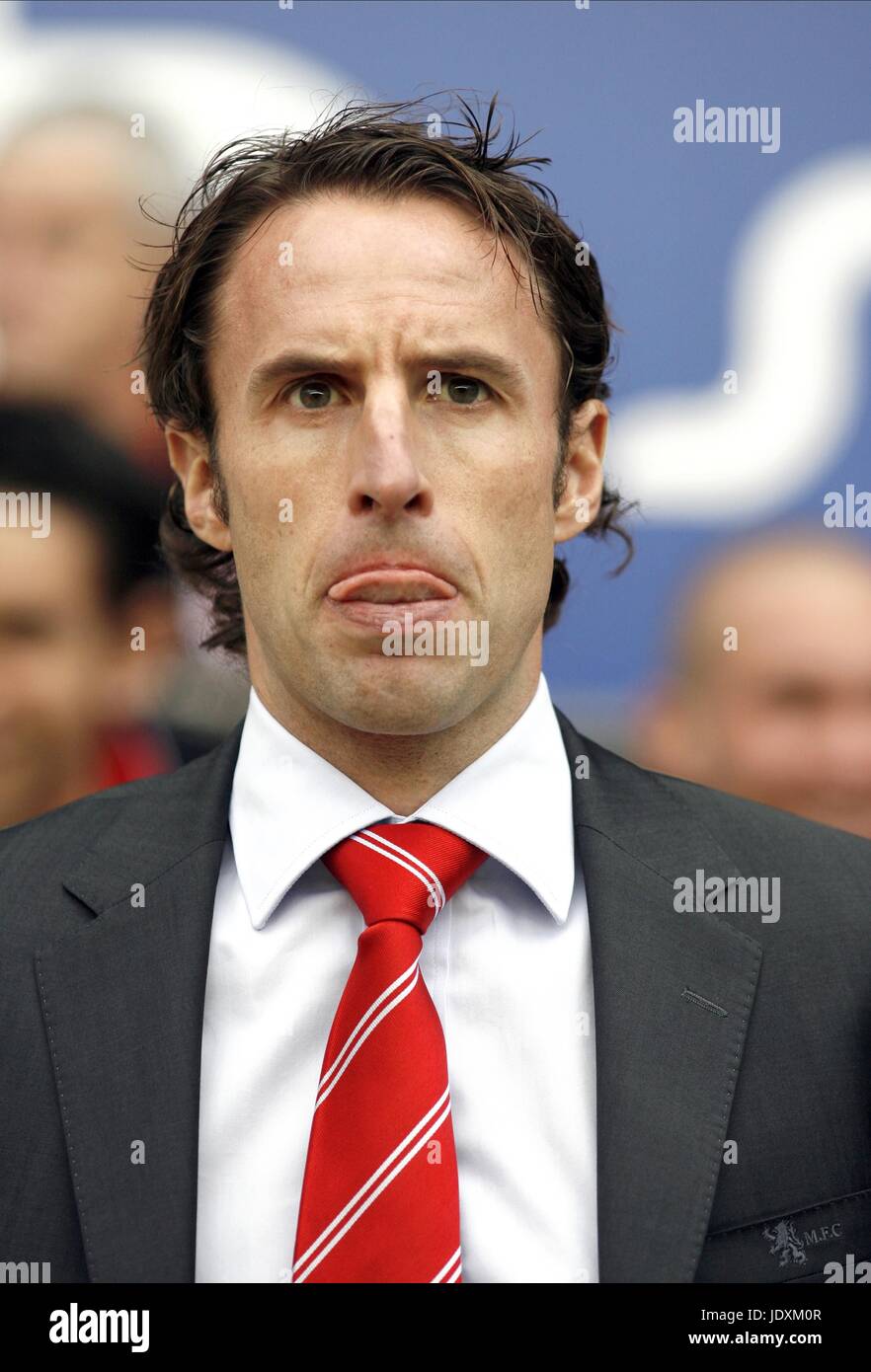 GARETH SOUTHGATE MIDDLESBROUGH FC MANAGER JJB STADIUM WIGAN ENGLAND 04 ...