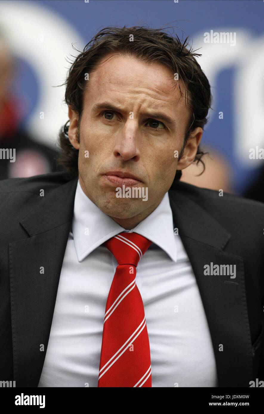GARETH SOUTHGATE MIDDLESBROUGH FC MANAGER JJB STADIUM WIGAN ENGLAND 04 ...