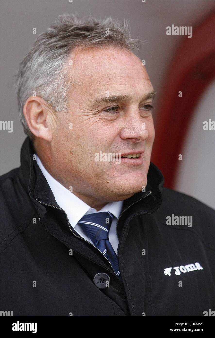 Football manager dave jones hi-res stock photography and images - Alamy
