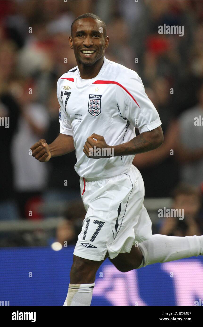 JERMAIN DEFOE CELEBRATES ENGLAND V KAZAKHSTAN WEMBLEY STADIUM LONDON ...