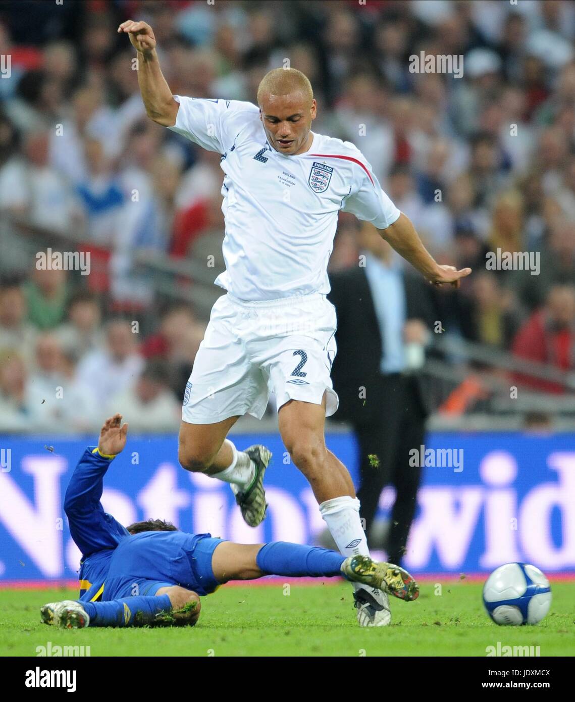 ZHAMBYL KUKEYEV & WES BROWN ENGLAND & MANCHESTER CITY FC WEMBLEY ...