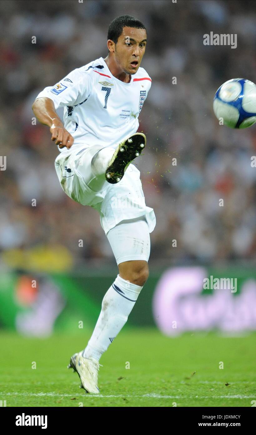 THEO WALCOTT ENGLAND & ARSENAL FC WEMBLEY STADIUM LONDON ENGLAND 11 ...