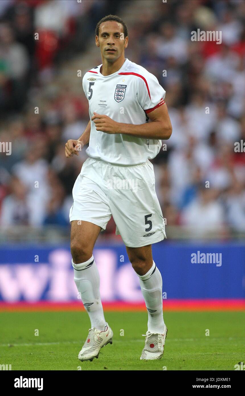 RIO FERDINAND ENGLAND & MANCHESTER UNITED FC WEMBLEY STADIUM LONDON ...