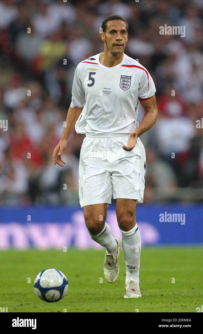 RIO FERDINAND ENGLAND & MANCHESTER UNITED FC WEMBLEY STADIUM LONDON ...