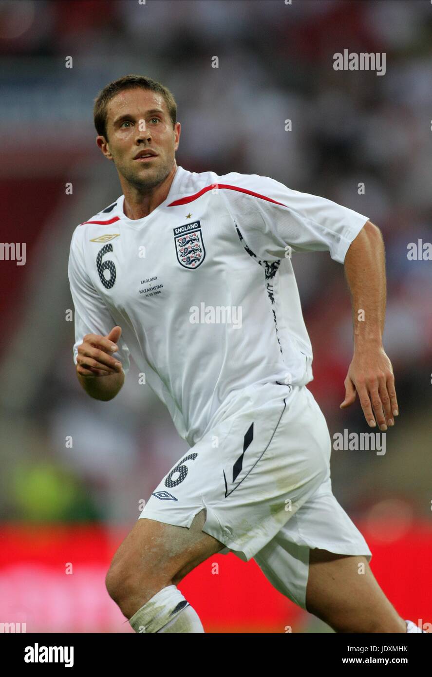 MATTHEW UPSON ENGLAND & WEST HAM UNITED FC WEMBLEY STADIUM LONDON ...