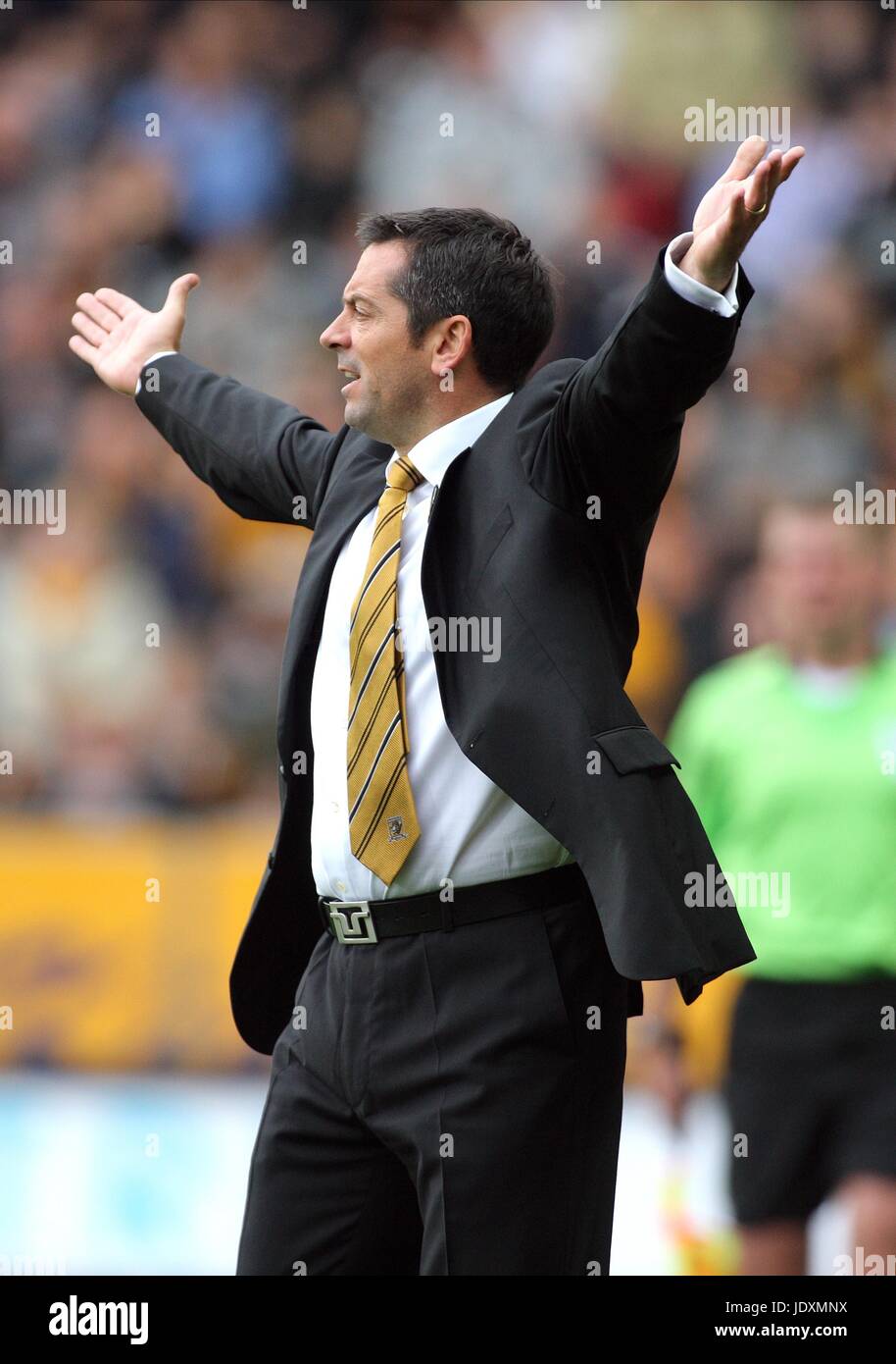 PHIL BROWN HULL CITY FC MANAGER KC STADIUM HULL ENGLAND 19 October 2008 ...