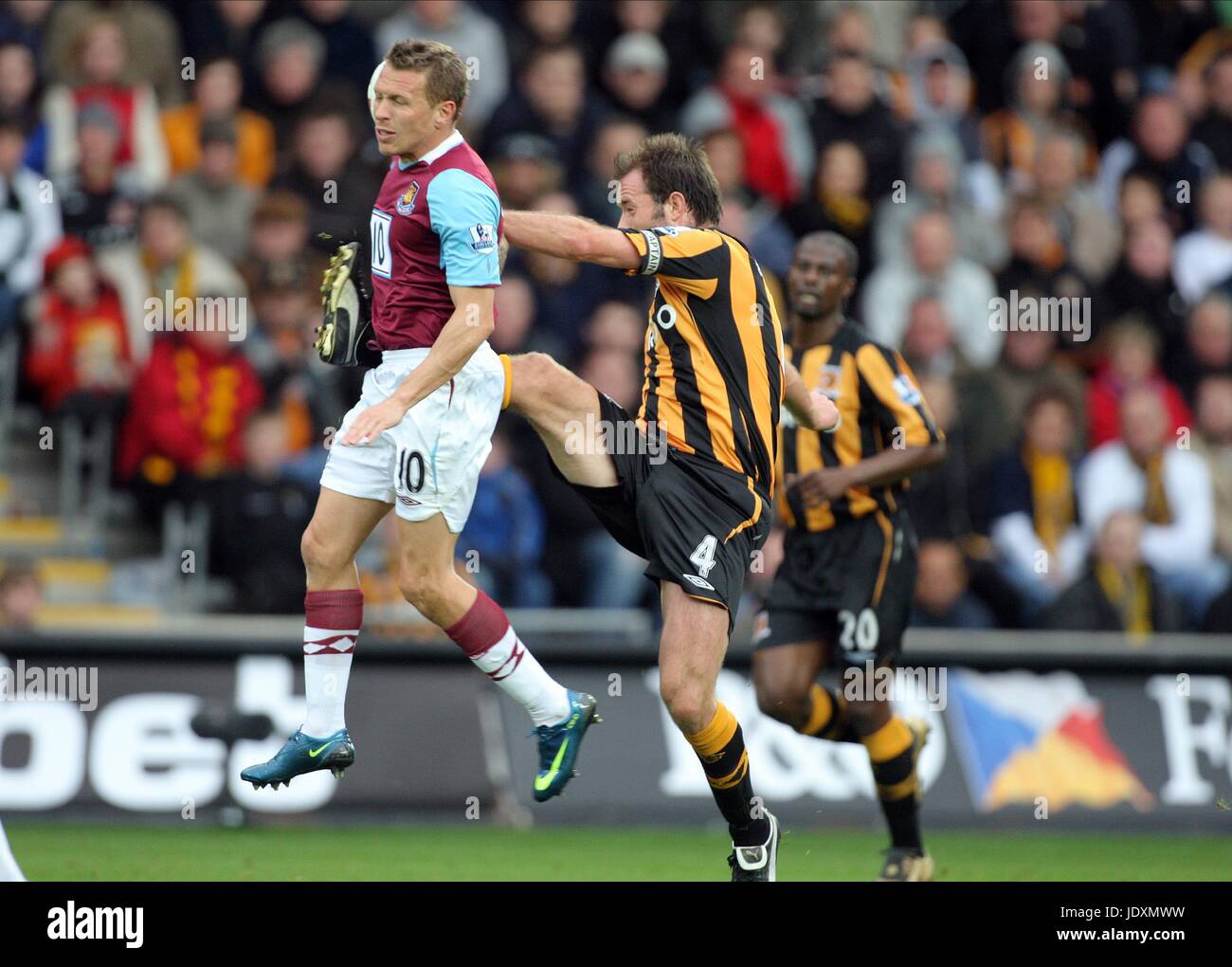 IAN ASHBEE & CRAIG BELLAMY HULL CITY V WEST HAM UNITED KC STADIUM HULL ...