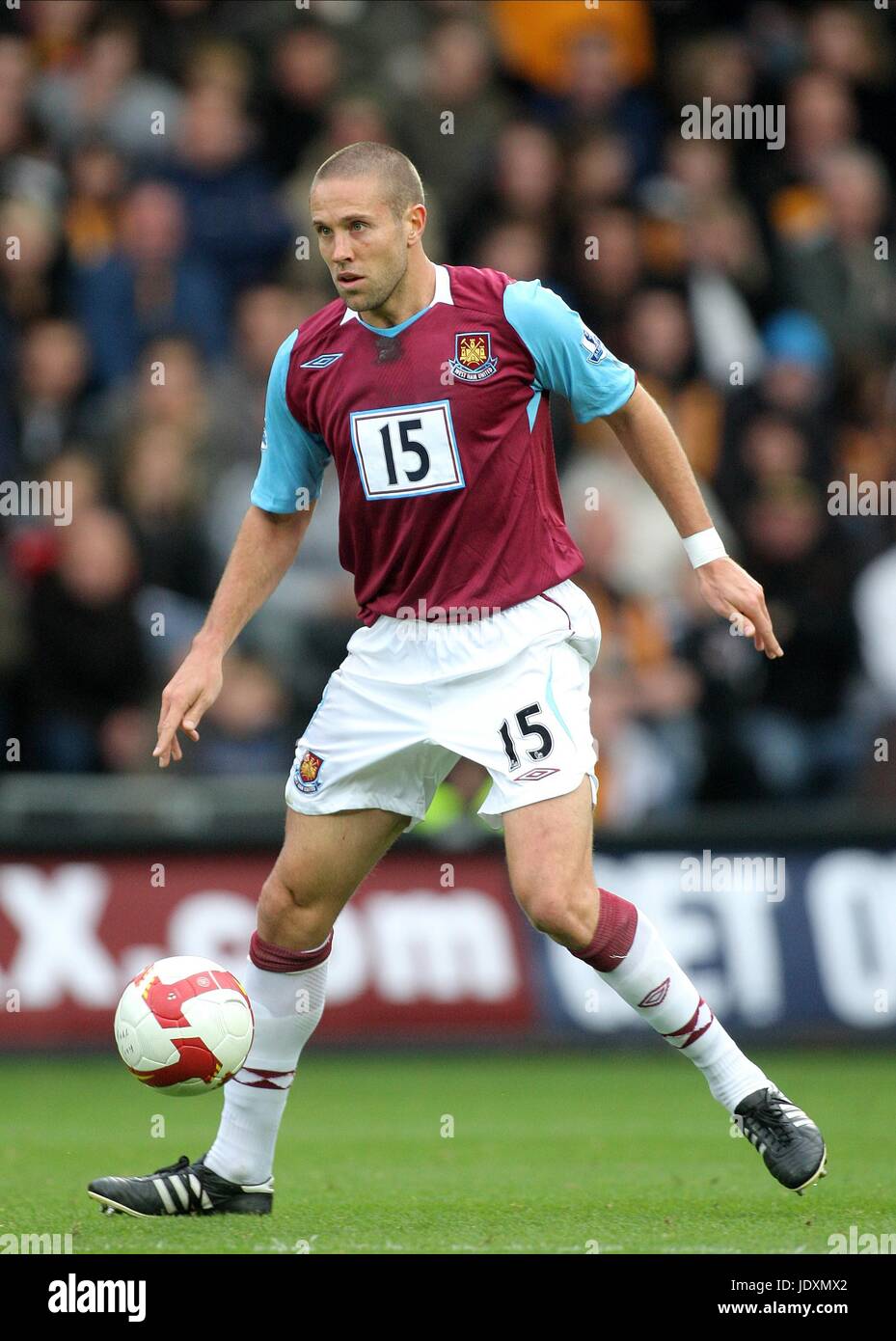 MATTHEW UPSON WEST HAM UNITED FC KC STADIUM HULL ENGLAND 19 October ...
