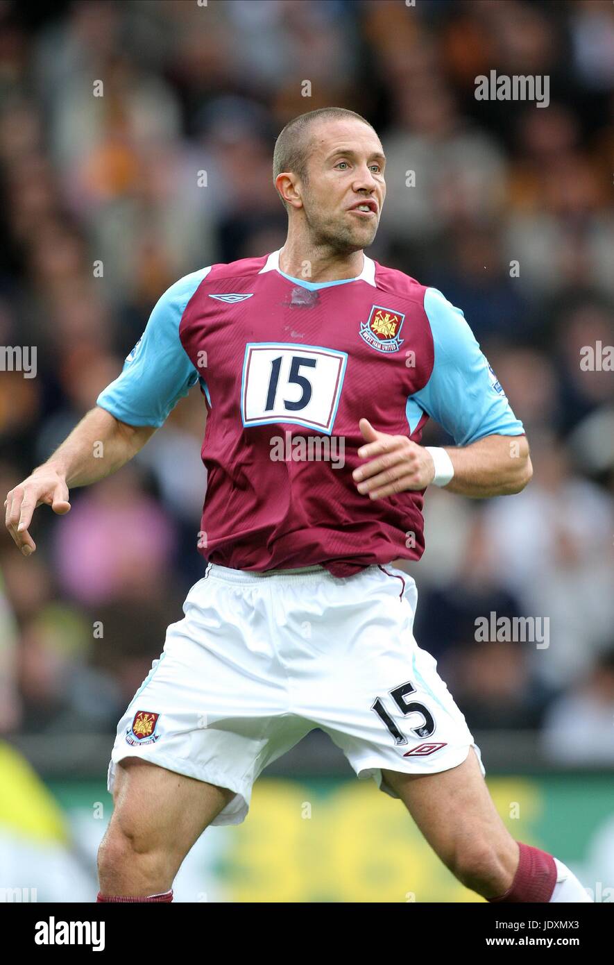 MATTHEW UPSON WEST HAM UNITED FC KC STADIUM HULL ENGLAND 19 October ...