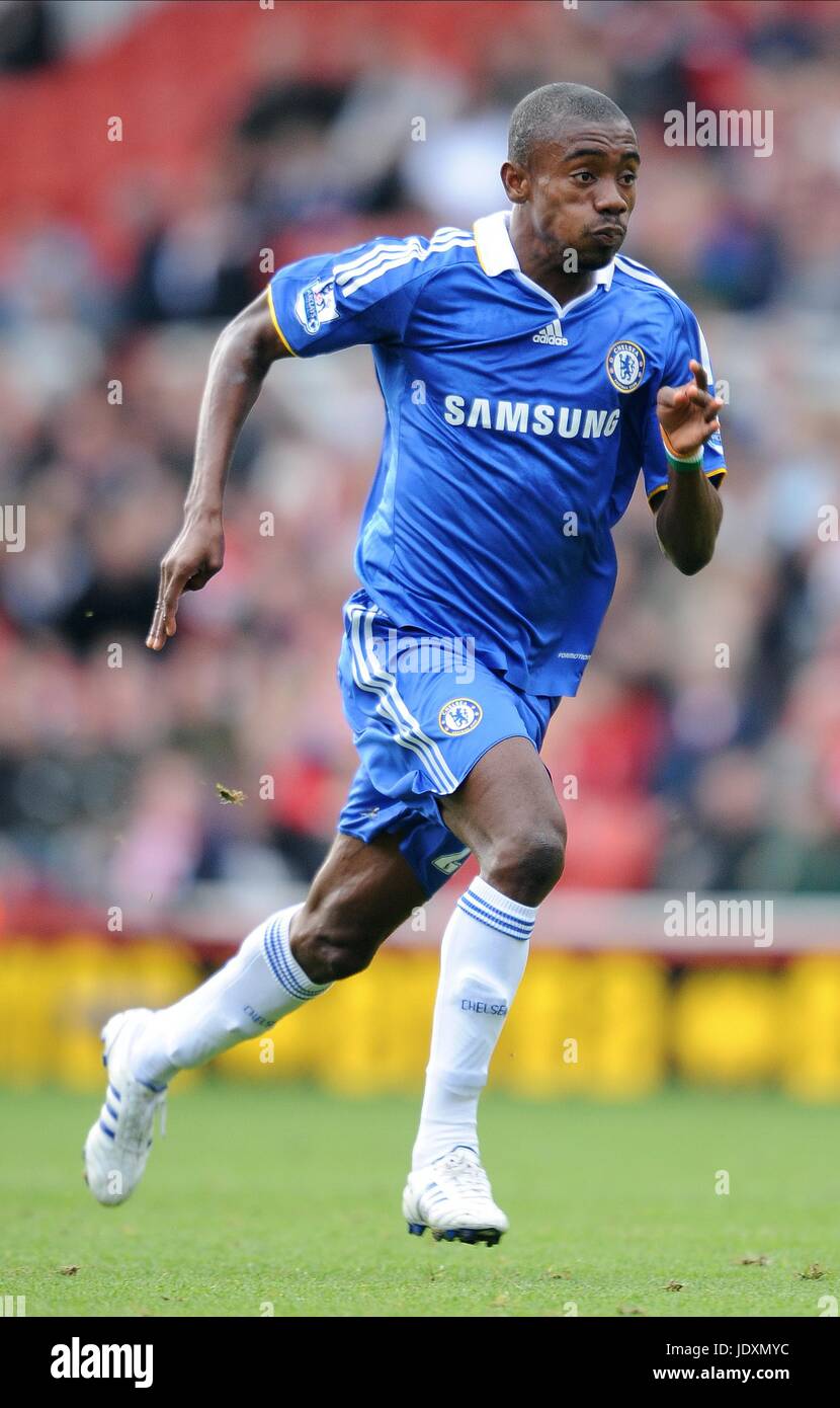 SALOMON KALOU CHELSEA FC RIVERSIDE STADIUM MIDDLESBROUGH ENGLAND 18 ...