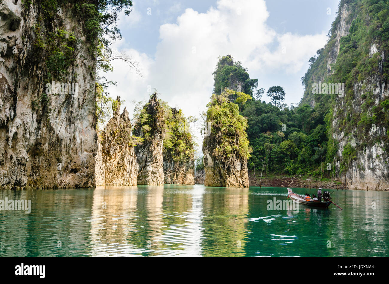 Travel island and green lake at Ratchaprapha Dam in Khao Sok National ...