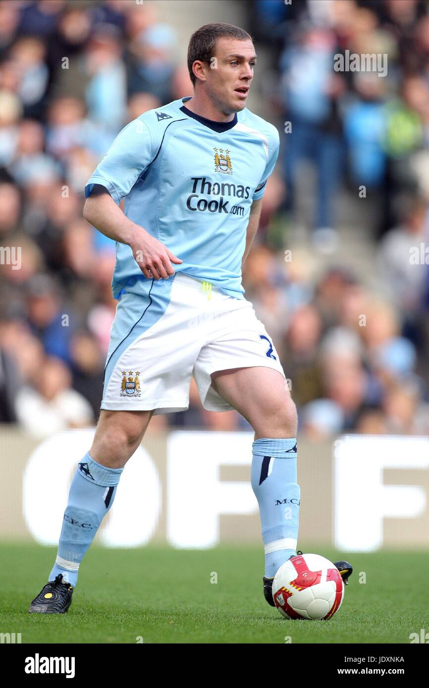 RICHARD DUNNE MANCHESTER CITY FC CITY OF MANCHESTER STADIUM MANCHESTER ...