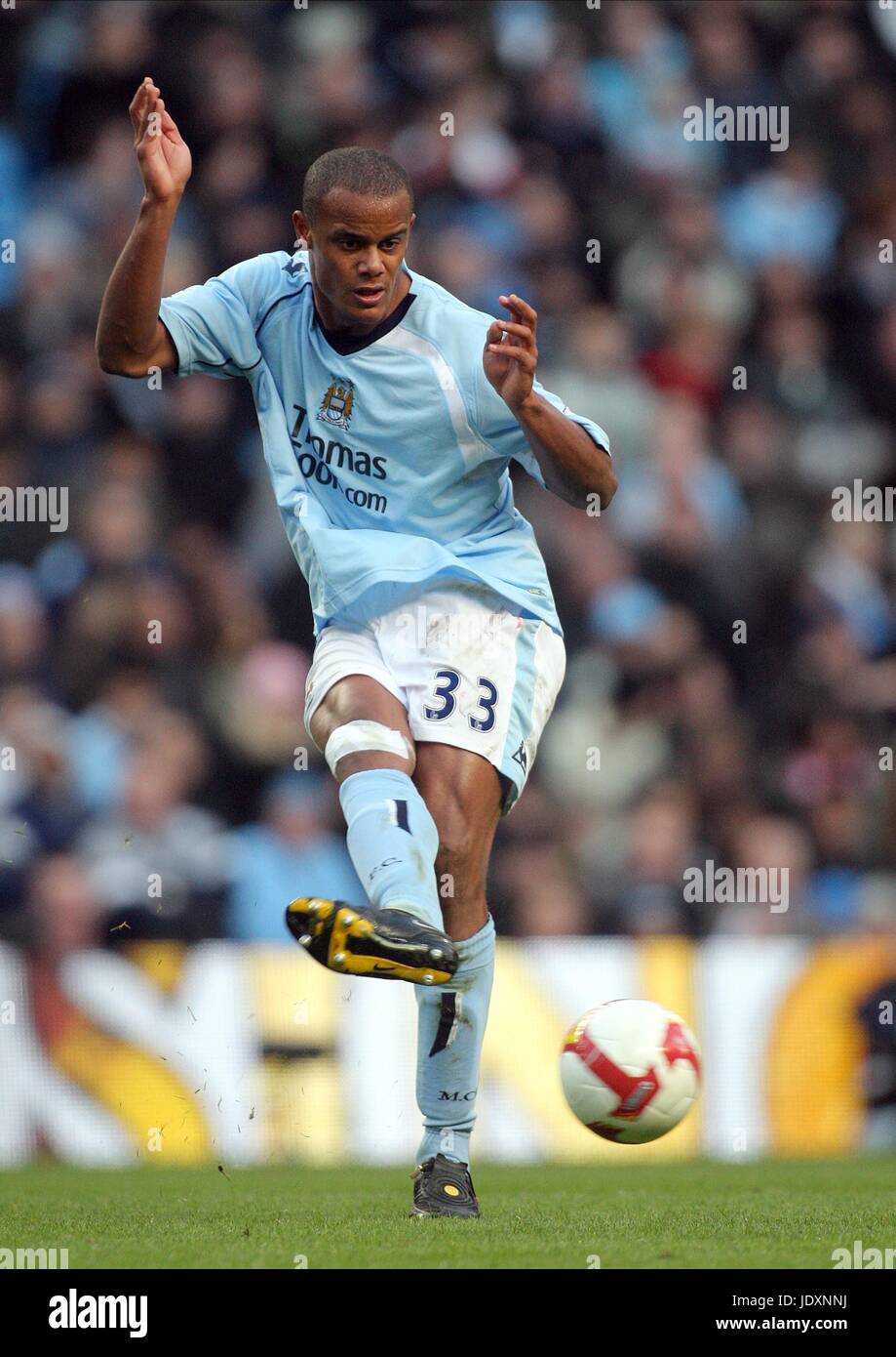 VINCENT KOMPANY MANCHESTER CITY FC CITY OF MANCHESTER STADIUM ...