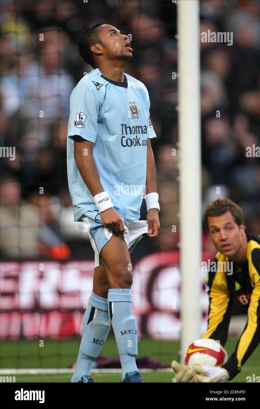 ROBINHO MANCHESTER CITY FC CITY OF MANCHESTER STADIUM MANCHESTER ...