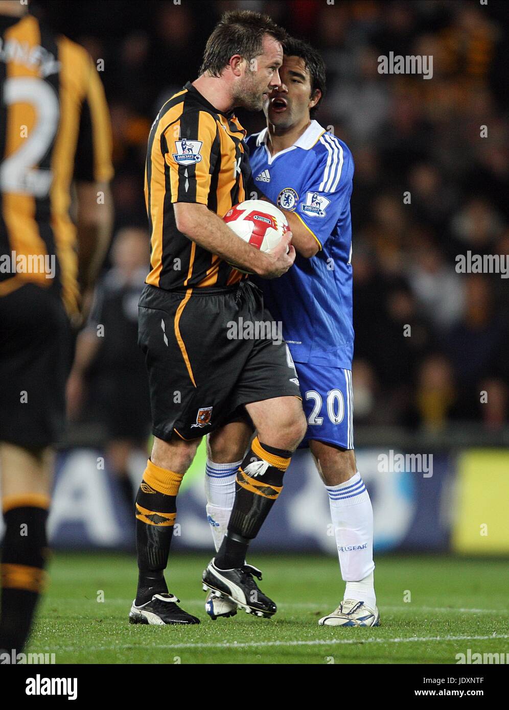 IAN ASHBEE & DECO CLASH HULL CITY V CHELSEA KC STADIUM HULL ENGLAND 29 ...