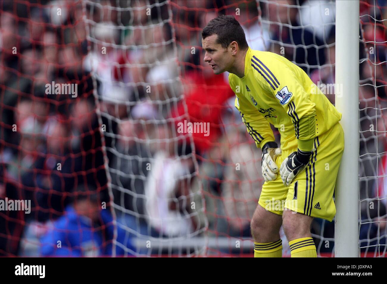 SHAY GIVEN NEWCASTLE UNITED FC STADIUM OF LIGHT SUNDERLAND ENGLAND 25 ...