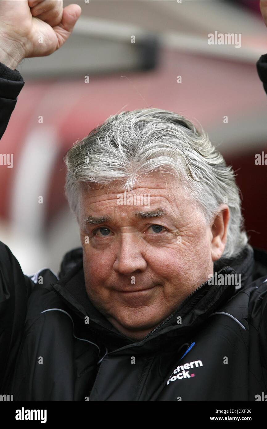JOE KINNEAR NEWCASTLE UNITED FC MANAGER STADIUM OF LIGHT SUNDERLAND ...