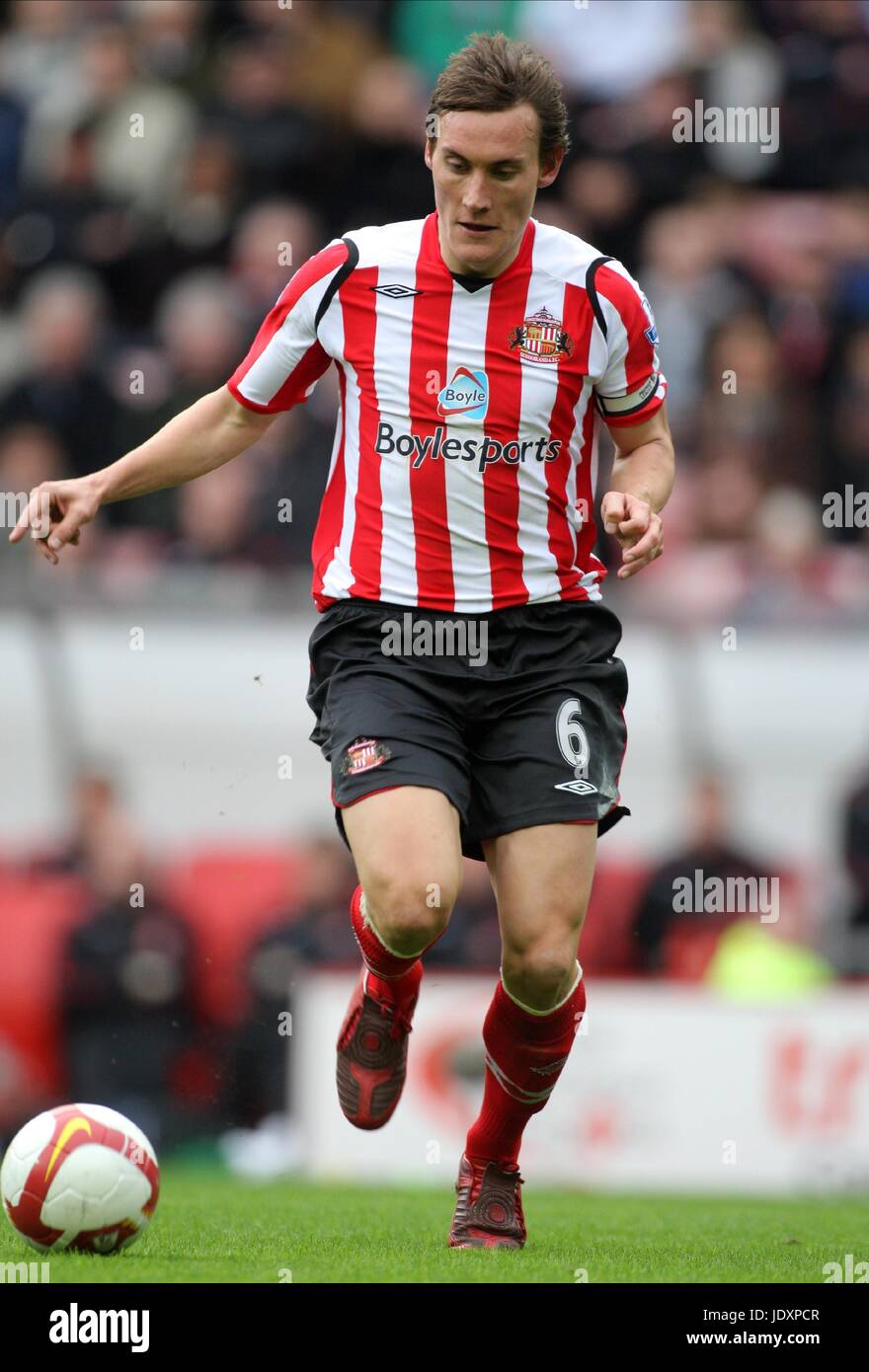 DEAN WHITEHEAD SUNDERLAND FC STADIUM OF LIGHT SUNDERLAND ENGLAND 25 ...