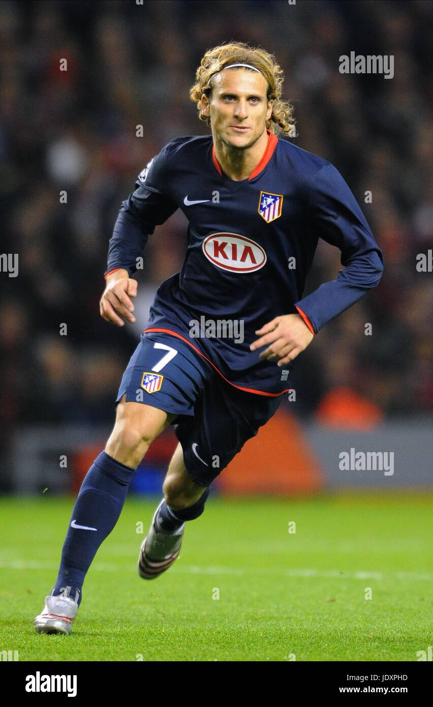 Diego forlan atletico madrid hi-res stock photography and images - Alamy