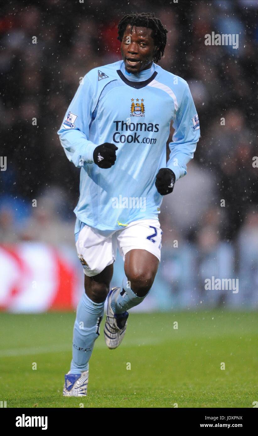 MWAUWARI BENJANI MANCHESTER CITY FC CITY OF MANCHESTER STADIUM ...