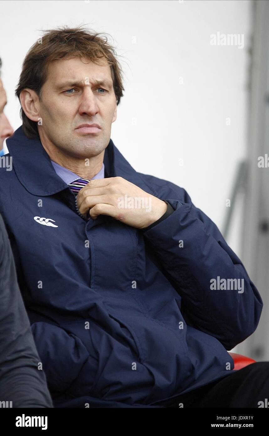 TONY ADAMS PORTSMOUTH FC MANAGER STADIUM OF LIGHT SUNDERLAND ENGLAND 08 ...