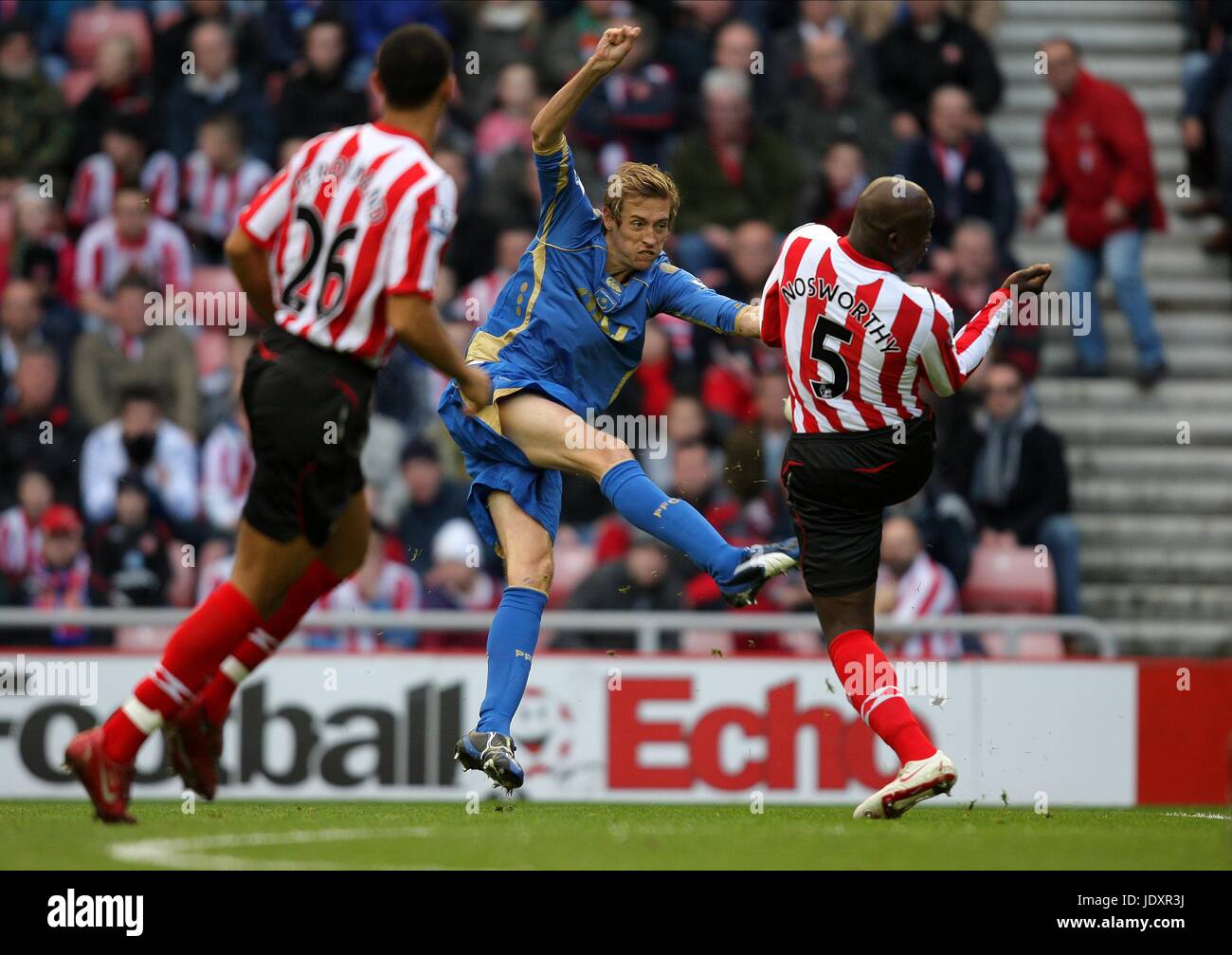 PETER CROUCH & NYRON NOSWORTHY SUNDERLAND V PORTSMOUTH STADIUM OF LIGHT ...