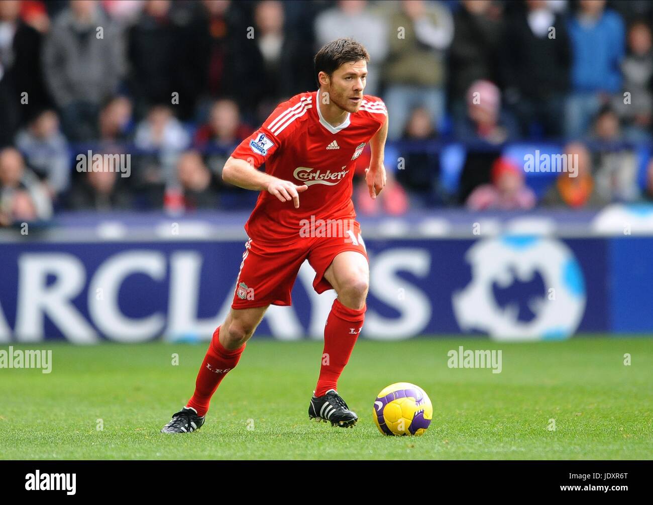 XABI ALONSO LIVERPOOL FC REEBOK STADIUM BOLTON ENGLAND 15 November 2008 ...