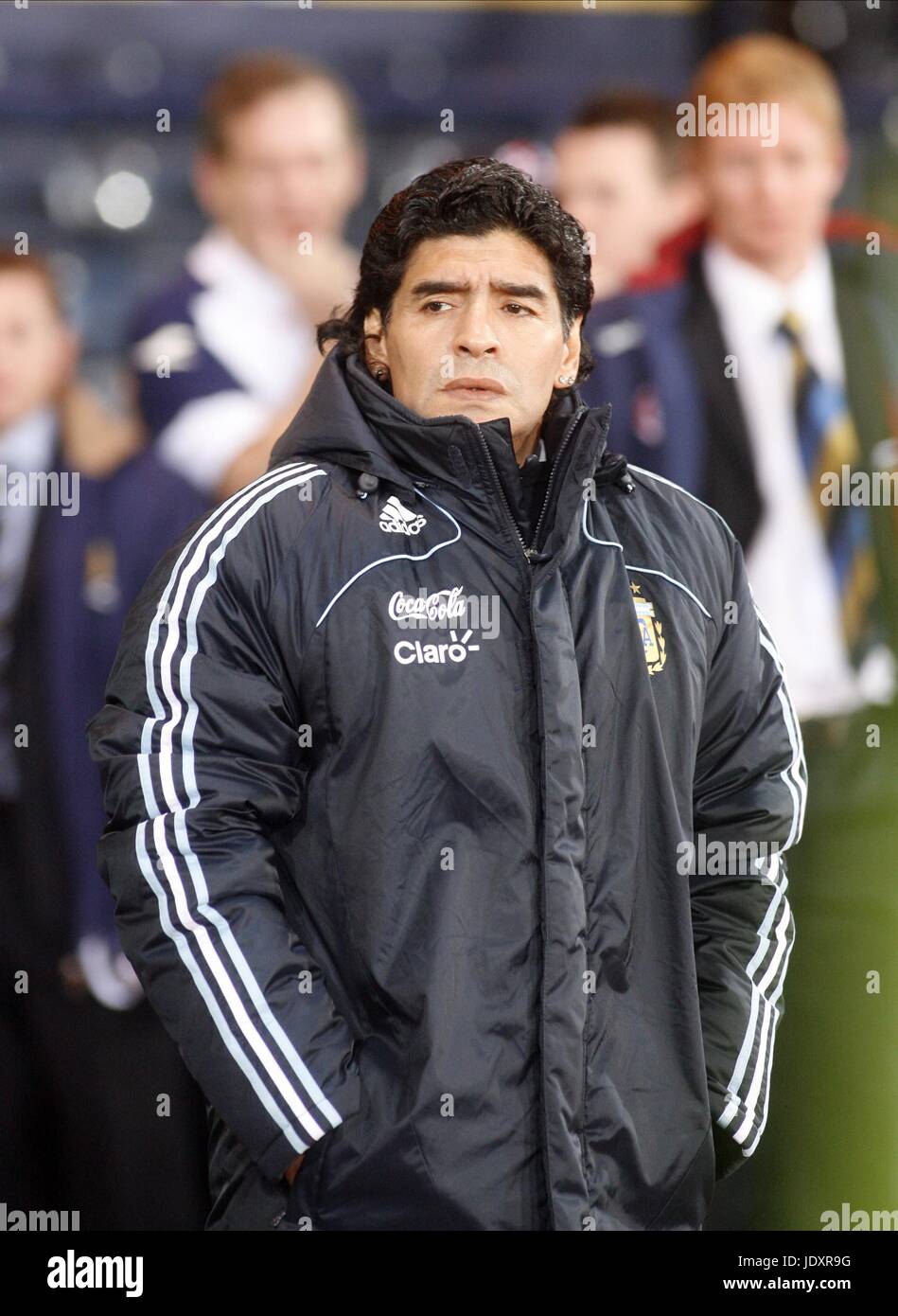 DIEGO MARADONA ARGENTINA COACH HAMPDEN PARK GLASGOW SCOTLAND 19 November 2008 Stock Photo - Alamy