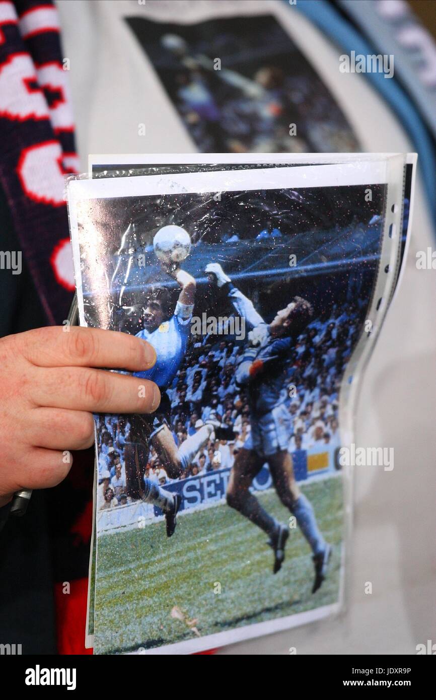DIEGO MARADONA HANDBALL PHOTO SCOTLAND V ARGENTINA HAMPDEN PARK GLASGOW SCOTLAND 19 November ...