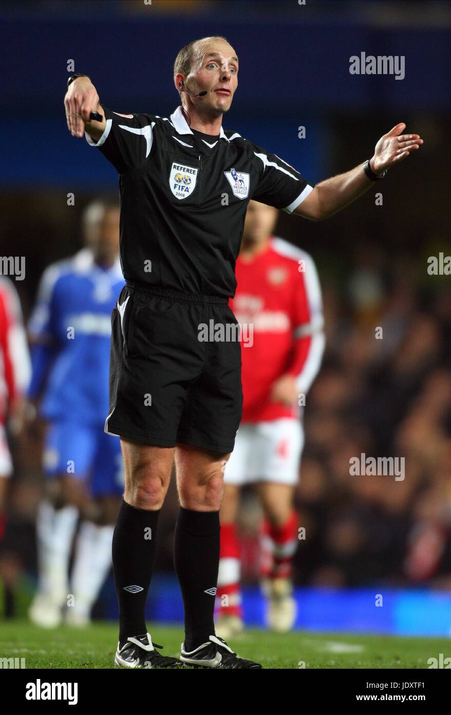 MIKE DEAN PREMIERSHIP FOOTBALL REFEREE STAMFORD BRIDGE LONDON ENGLAND ...
