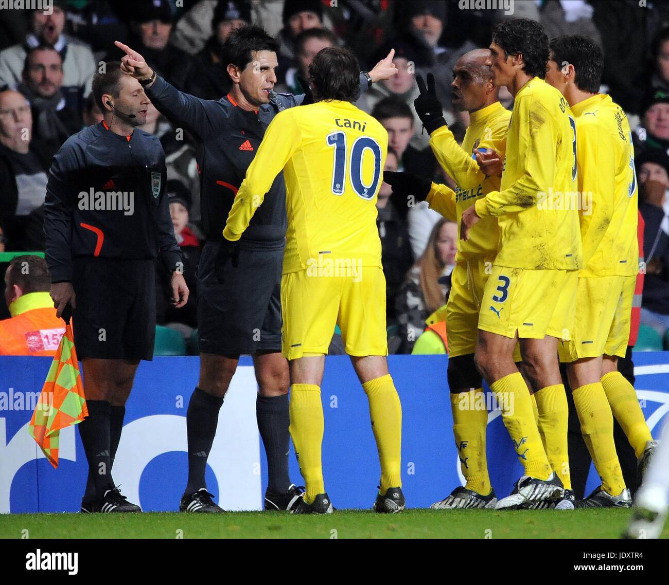 Football sent off challenge hi-res stock photography and images - Alamy