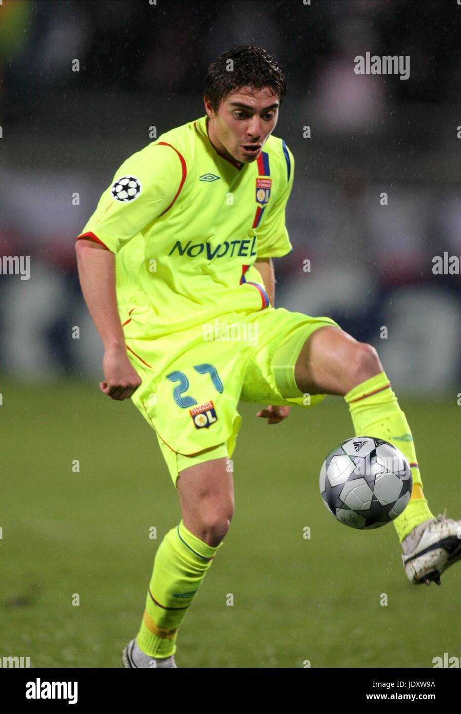 ANTHONY MOUNIER OLYMPIQUE LYONNAIS STADE DE GERLAND LYON FRANCE 10 ...