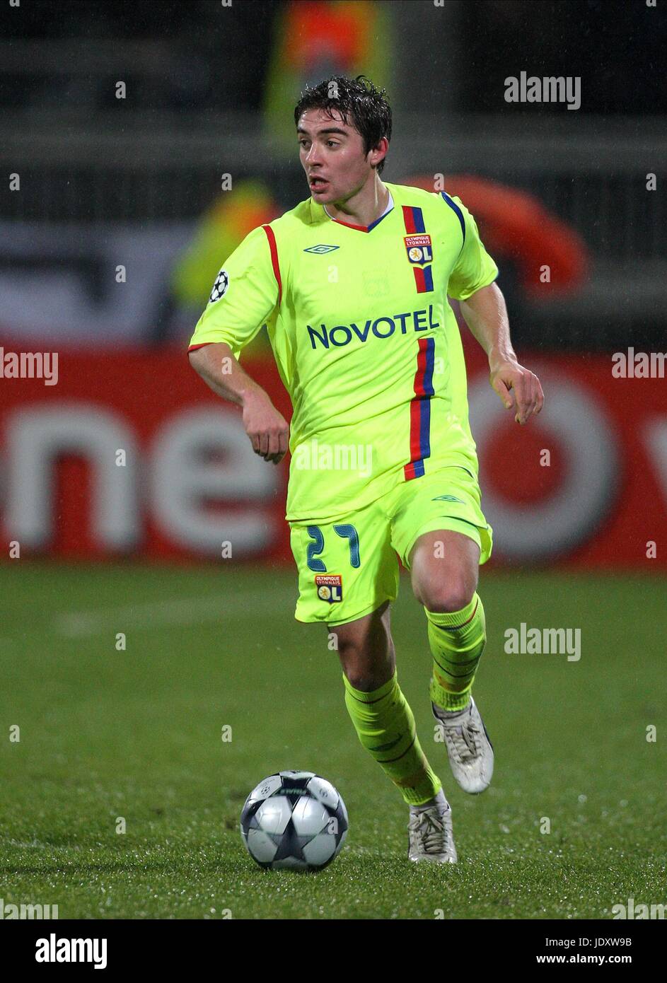 ANTHONY MOUNIER OLYMPIQUE LYONNAIS STADE DE GERLAND LYON FRANCE 10 ...