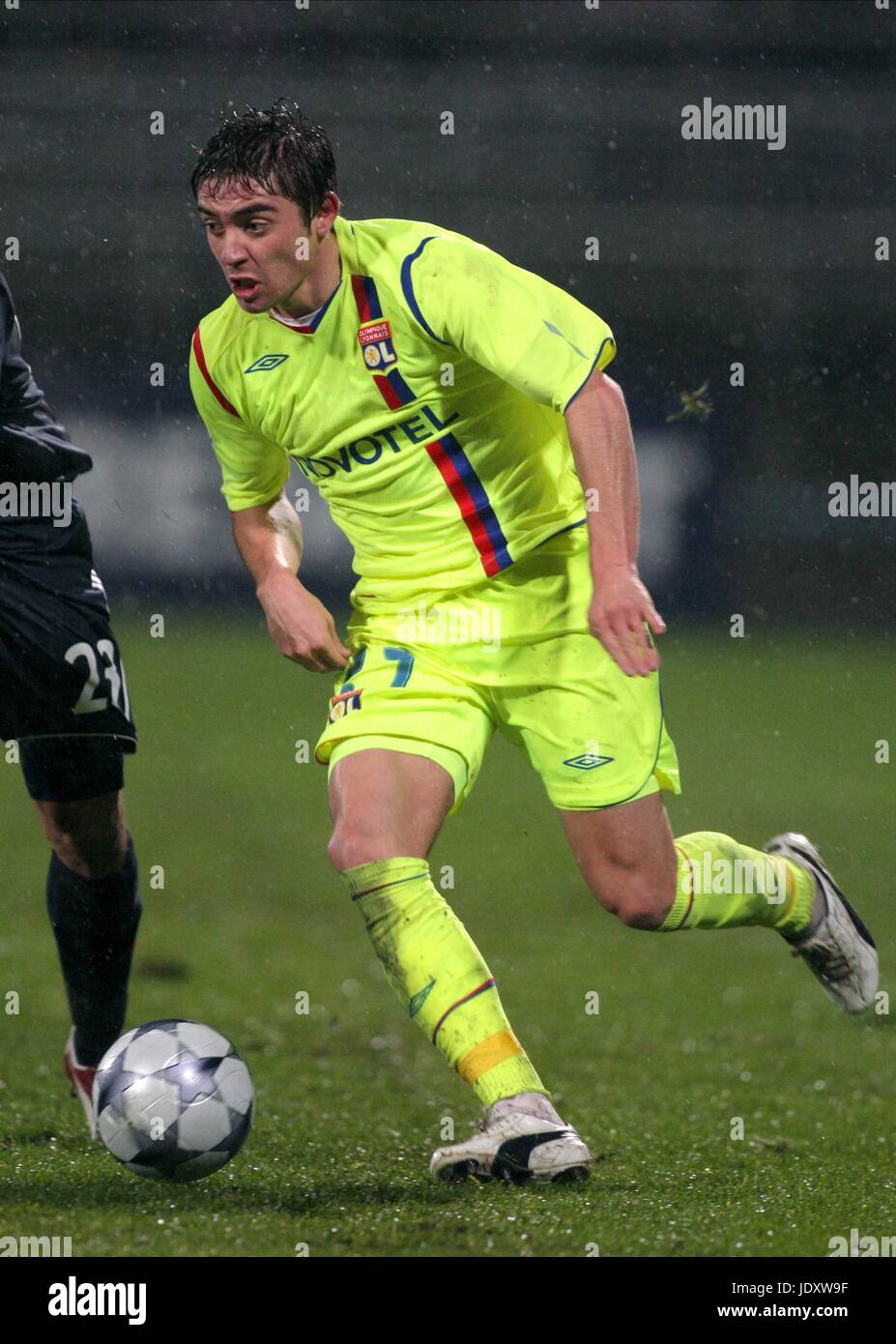 ANTHONY MOUNIER OLYMPIQUE LYONNAIS STADE DE GERLAND LYON FRANCE 10 ...