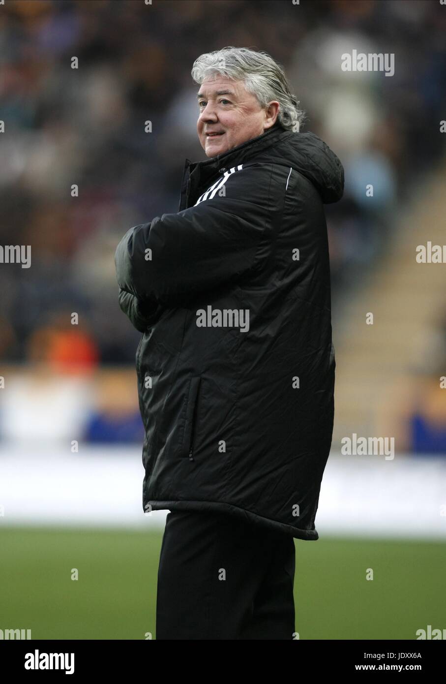JOE KINNEAR NEWCASTLE UNITED FC MANAGER KC STADIUM HULL ENGLAND 03 ...