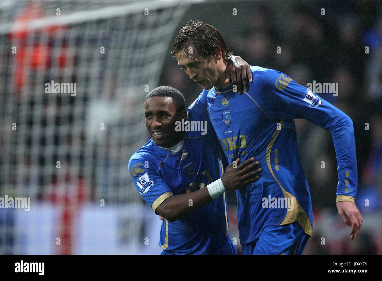 PETER CROUCH & JERMAINE DEFOE BOLTON V PORTSMOUTH REEBOK STADIUM BOLTON ...