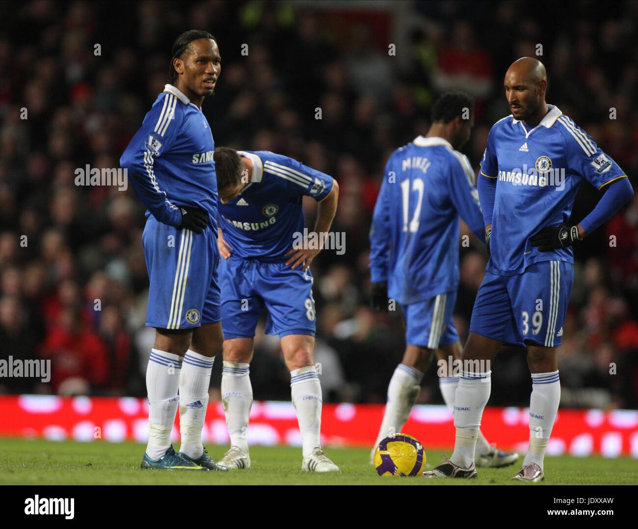 Manchester united players dejected hi-res stock photography and images ...
