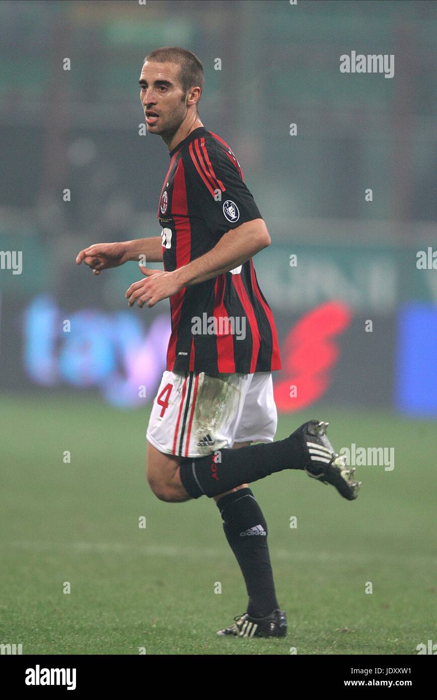 Mathieu flamini ac milan hi-res stock photography and images - Alamy