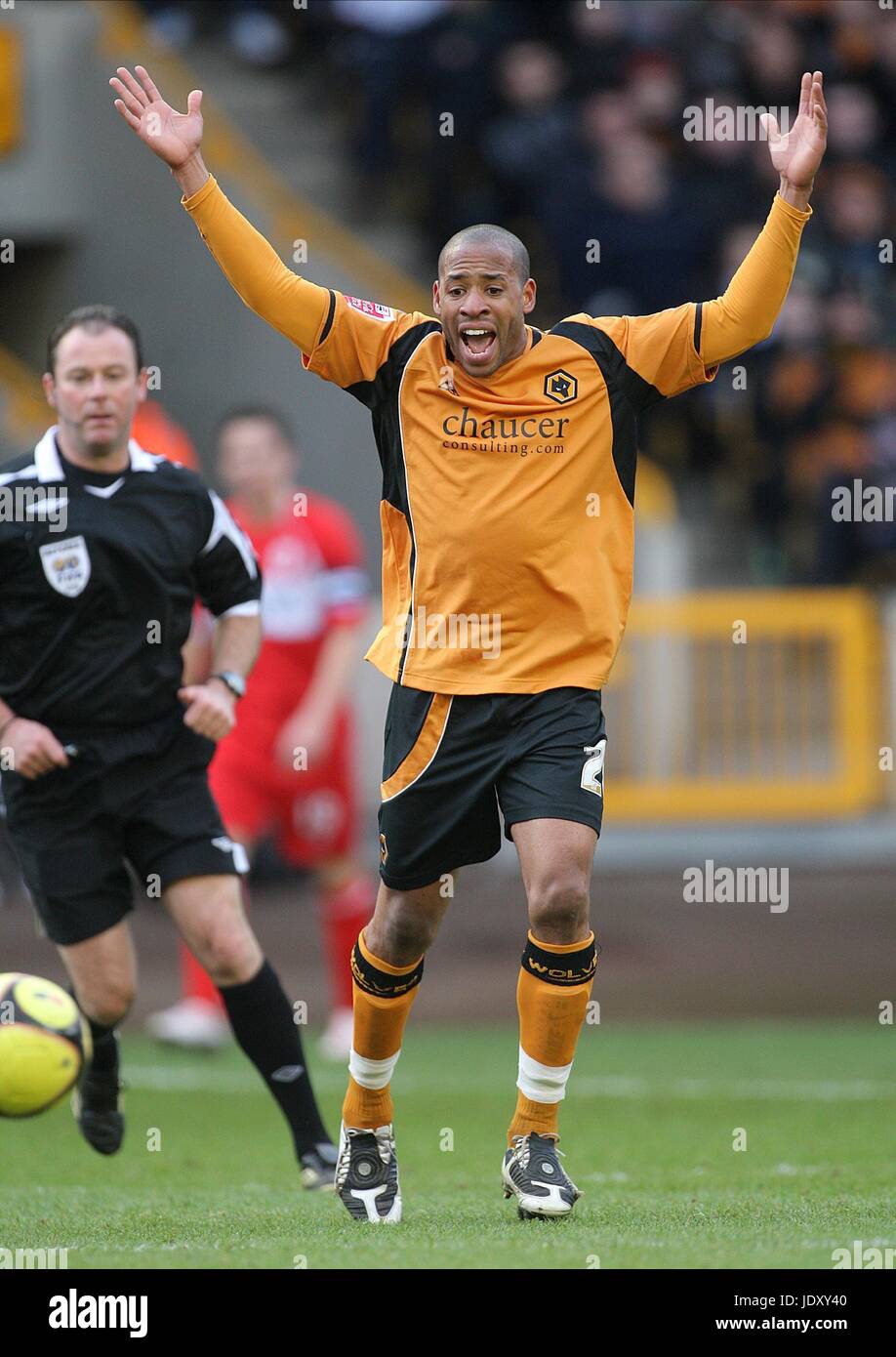 MATT HILL WOLVERHAMPTON WANDERERS FC MOLINEUX STADIUM WOLVERHAMPTON ...