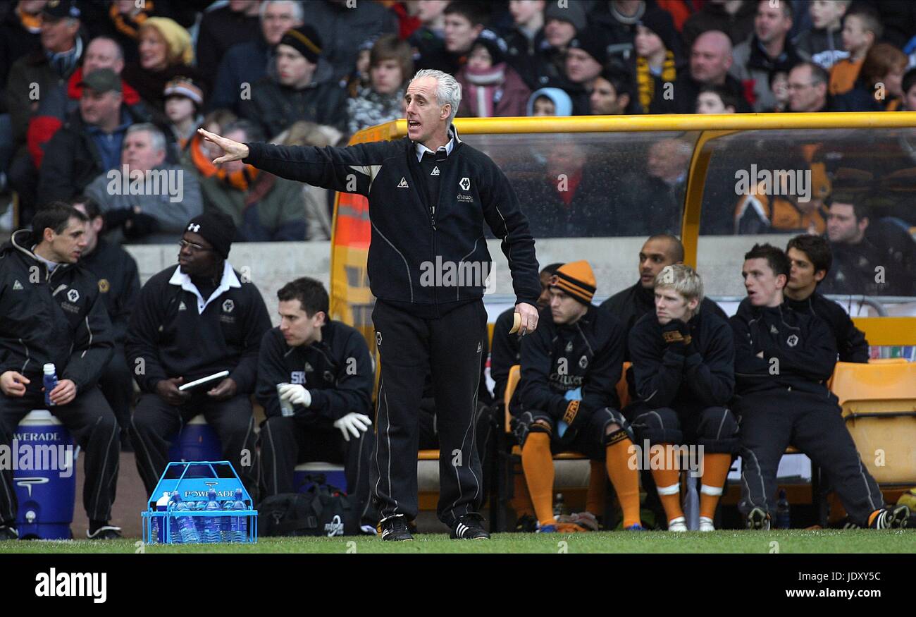 MICK MCCARTHY WOLVES MANAGER MOLINEUX STADIUM WOLVERHAMPTON ENGLAND 24 ...