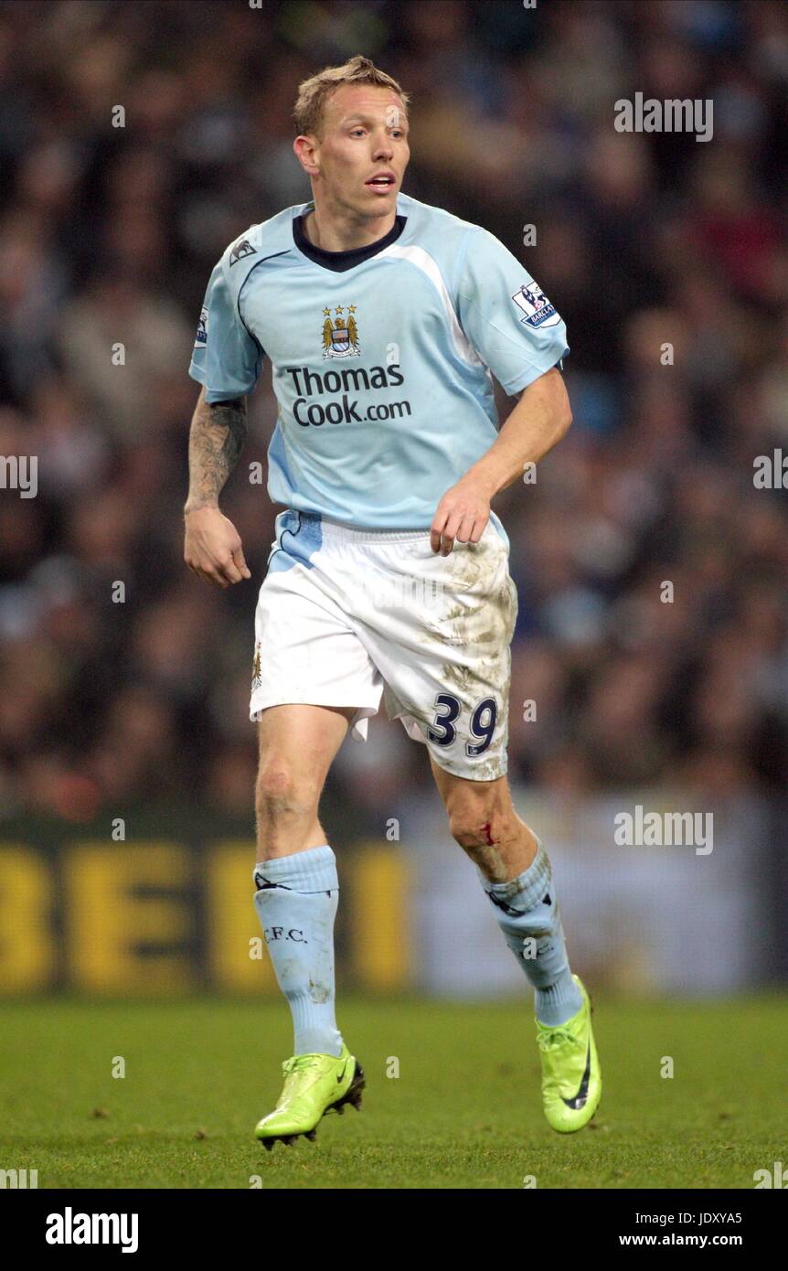 CRAIG BELLAMY MANCHESTER CITY FC CITY OF MANCHESTER STADIUM MANCHESTER ...