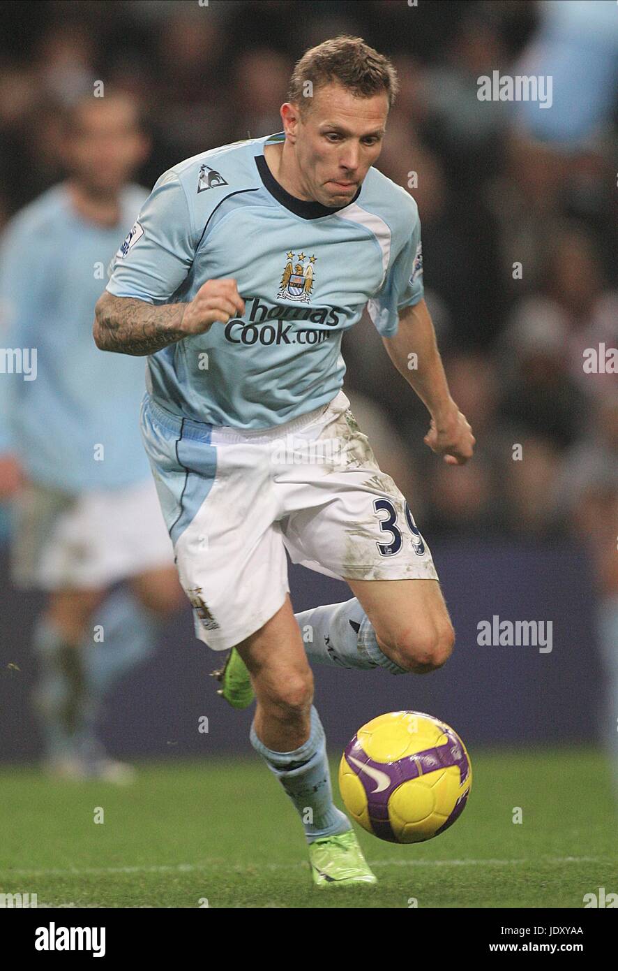 CRAIG BELLAMY MANCHESTER CITY FC CITY OF MANCHESTER STADIUM MANCHESTER ...