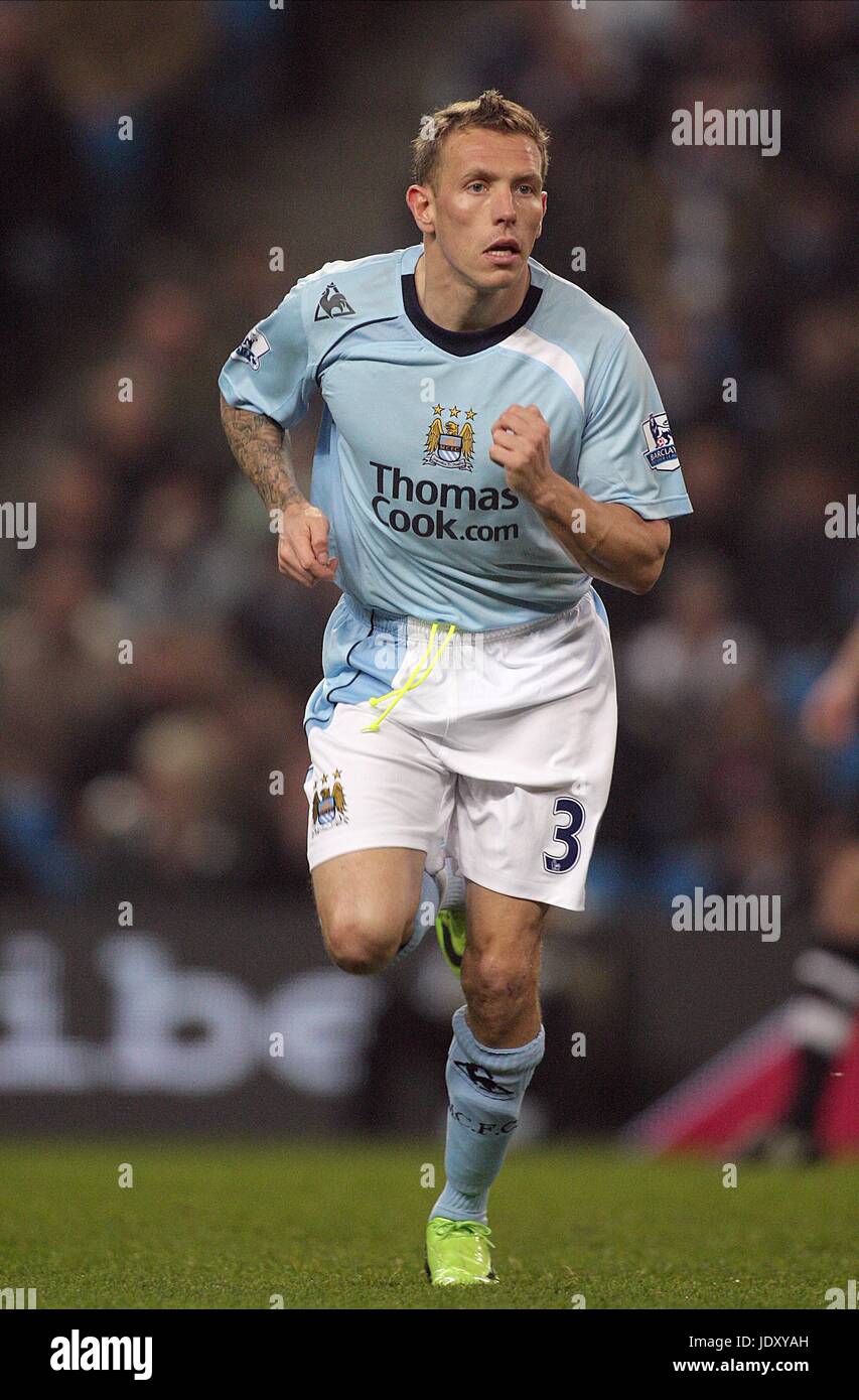 CRAIG BELLAMY MANCHESTER CITY FC CITY OF MANCHESTER STADIUM MANCHESTER ...