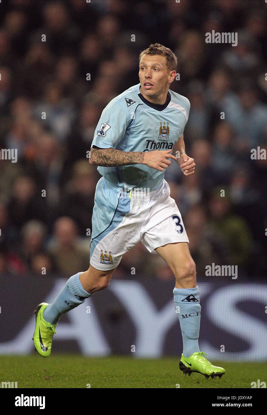 CRAIG BELLAMY MANCHESTER CITY FC CITY OF MANCHESTER STADIUM MANCHESTER ...
