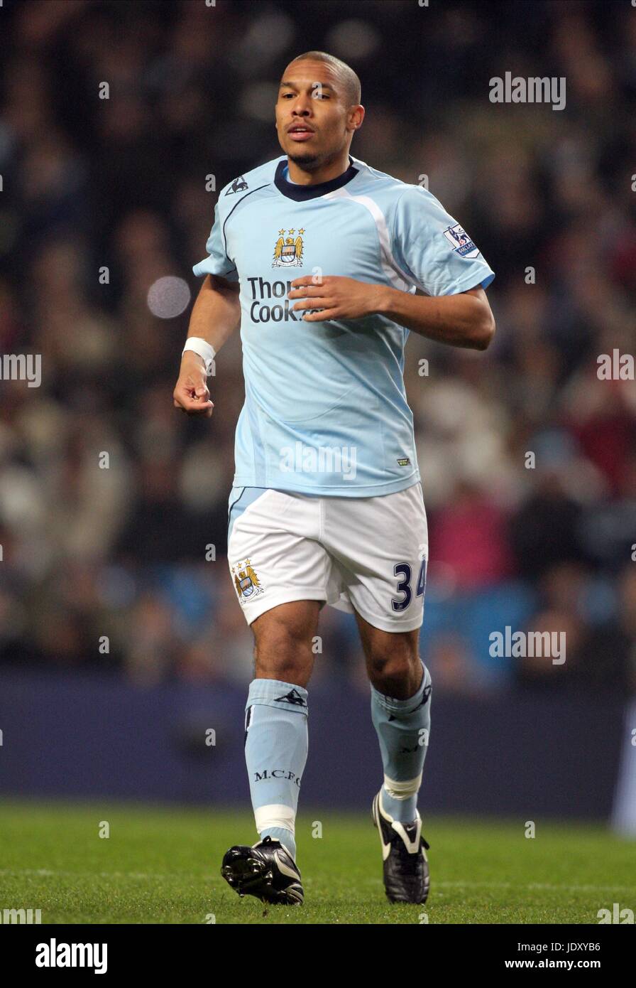 Nigel de jong manchester city hi-res stock photography and images - Alamy