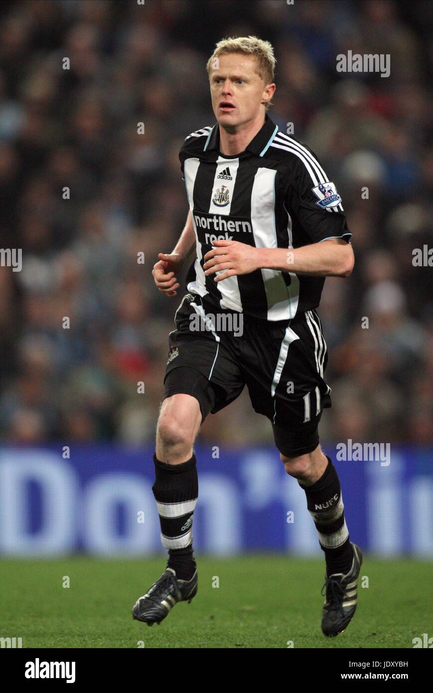 DAMIEN DUFF NEWCASTLE UNITED FC CITY OF MANCHESTER STADIUM MANCHESTER ...