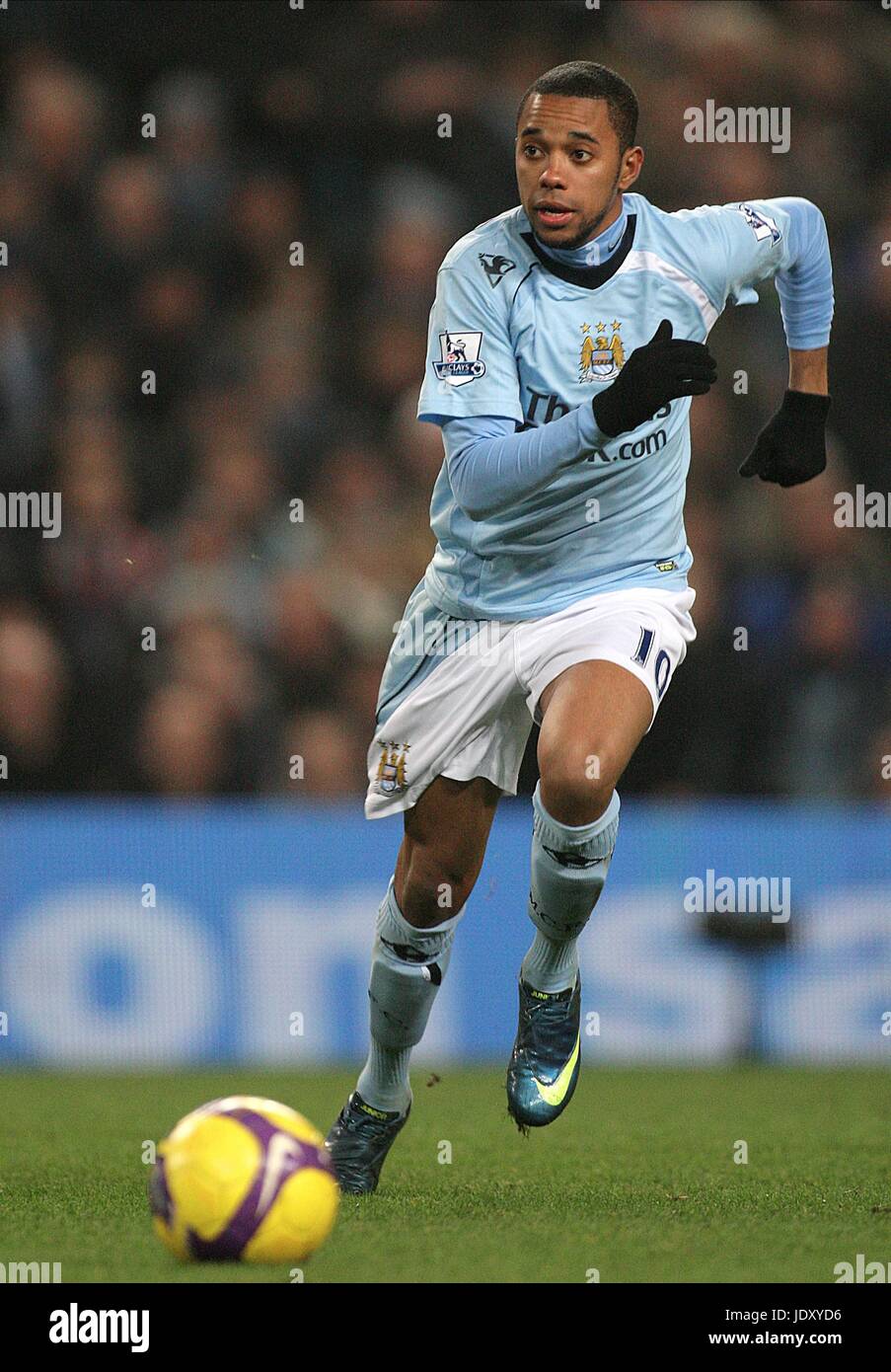 ROBINHO MANCHESTER CITY FC CITY OF MANCHESTER STADIUM MANCHESTER ...