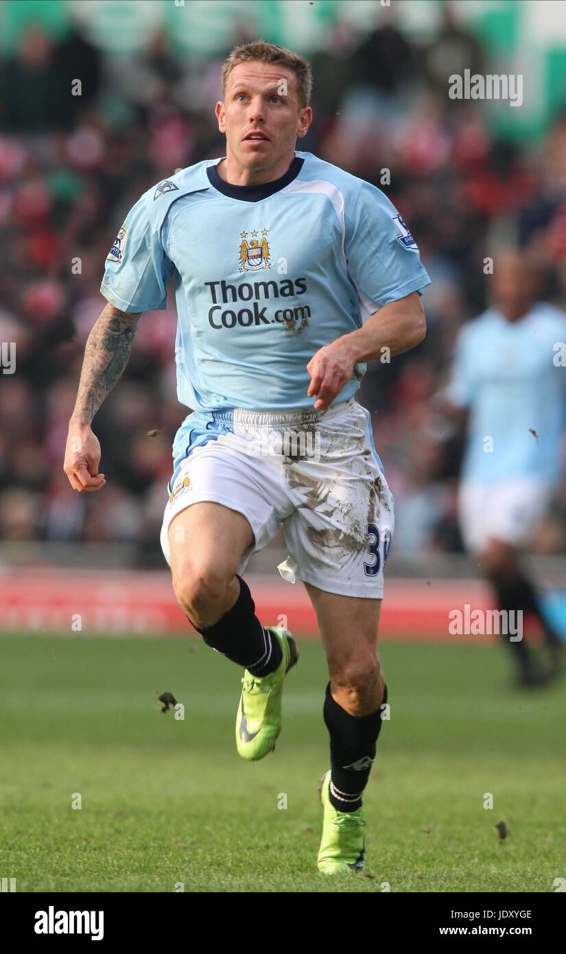 CRAIG BELLAMY MANCHESTER CITY FC BRITANNIA STADIUM STOKE ENGLAND 31 ...